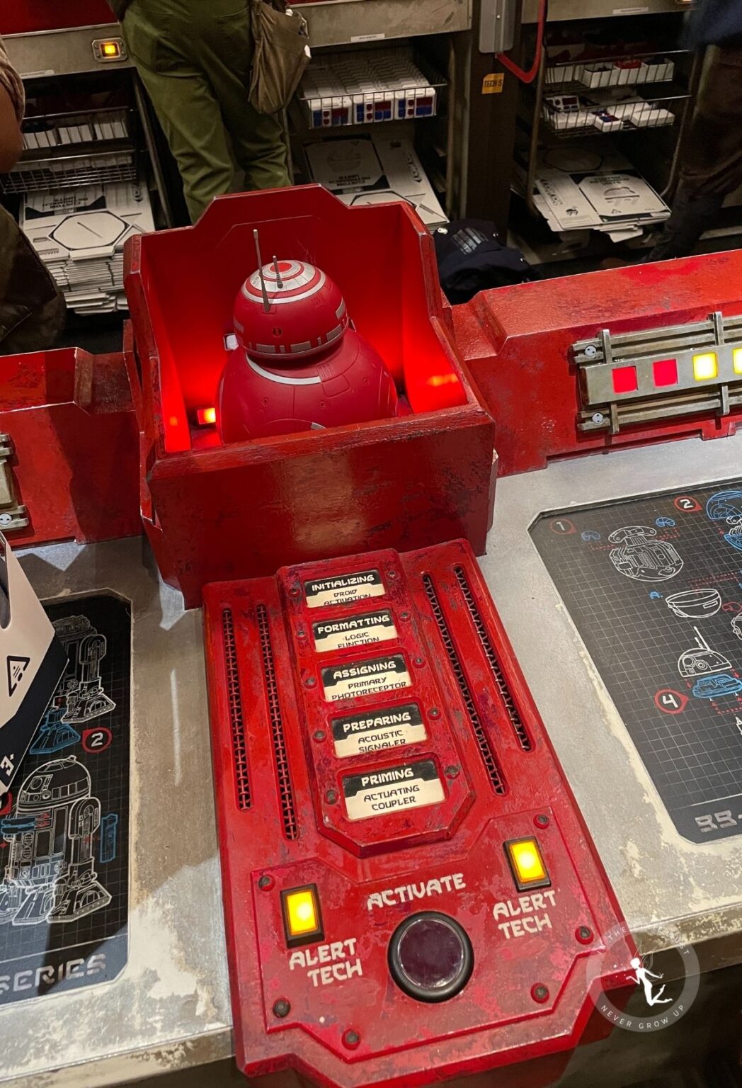 Disney Droid Build is Out-of-This-World Fun - In The Pixie Dust