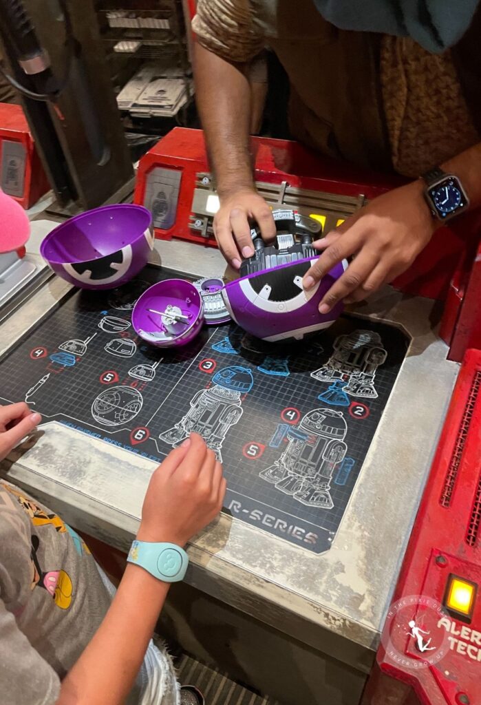 Disney Droid Build is Out-of-This-World Fun - In The Pixie Dust